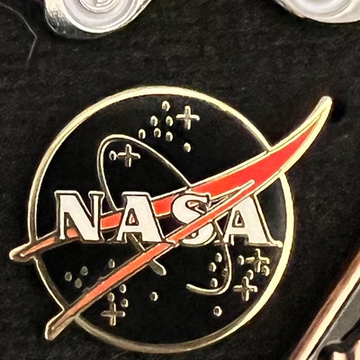 Lucky Money Cat Maneki Neko Pin Enamel Pin Lapel Pin Brooch Metal Pin ...