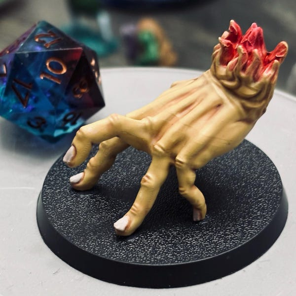Queen of the Undying - Giant Undead Female Necromancer - Hidden Crypt ...