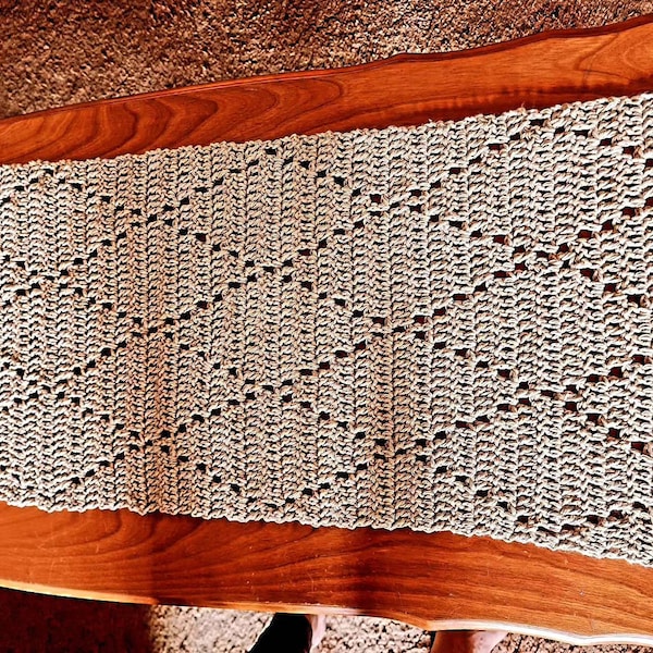 CROCHET PATTERN ⨯ Lattice Table Runner by Fiction + Fibers, Beginner ...