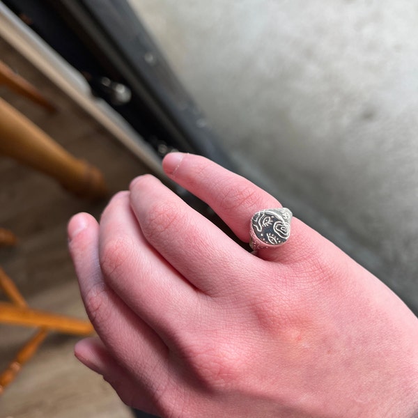 Silver Signet Ring - Eyes Artsy Ring - Unique Signet Ring Genderless - Etsy