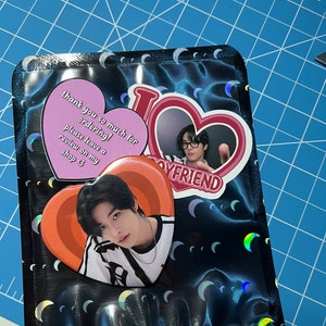 Le Sserafim I Love My Girlfriend Buttons - Etsy