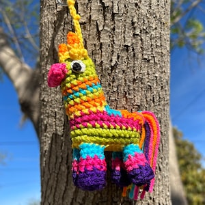 Crochet Piñata Keychain Pattern Gehaakte Piñata Sleutelhanger Patroon ...