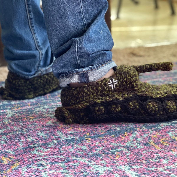 Crochet Tank Slippers Tank Slippers Boyfriend Gifts Panzer Hausschuhe ...