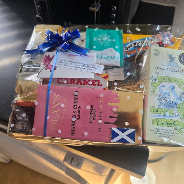 Irish Gift Hamper | Ireland Snack Gift | Gift Box From Ireland ...