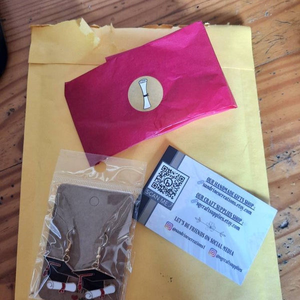 Graduation Cap Gift Box With 14 Different Tassel Colors Available, 3D ...