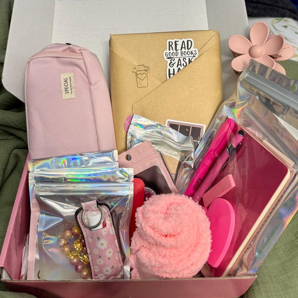 15 Item Bookish Bundle Mystery Box With a Mystery Book! - Etsy