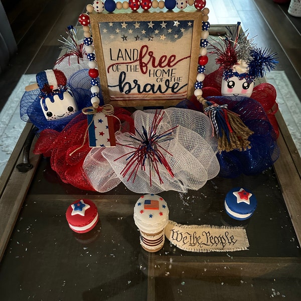 Fake Patriotic Macaroons | Fake 4th of July Macaroons | Patriotic ...