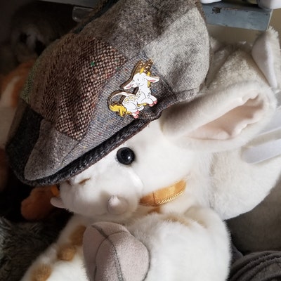 Yale Centicore Mythical Hard Enamel Pin / Gift Fun Pin Design Lapel Pin ...