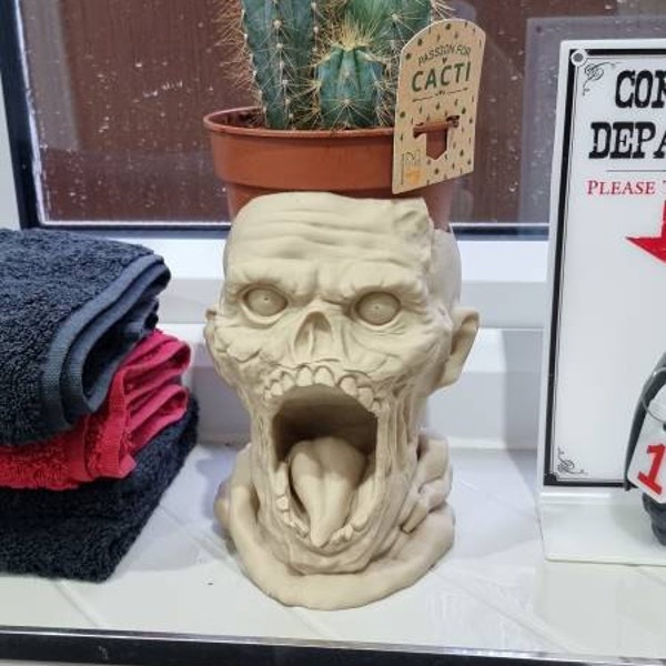 Horror Planter - Zombie Bust Plant Pot, Scary & Dark Gothic Sculpture ...