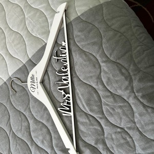 SET of 2 Personalized Hangers Painted Engraved Hangers for - Etsy