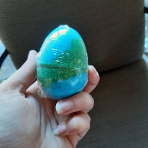 Galaxy Alien Surprise Bath Bomb Glow in Dark Alien Surprise | Etsy