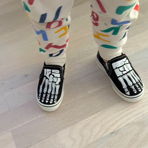 Hand PAINTED HALLOWEEN SHOES, Skeleton Feet Shoes, Baby/toddler, Child ...