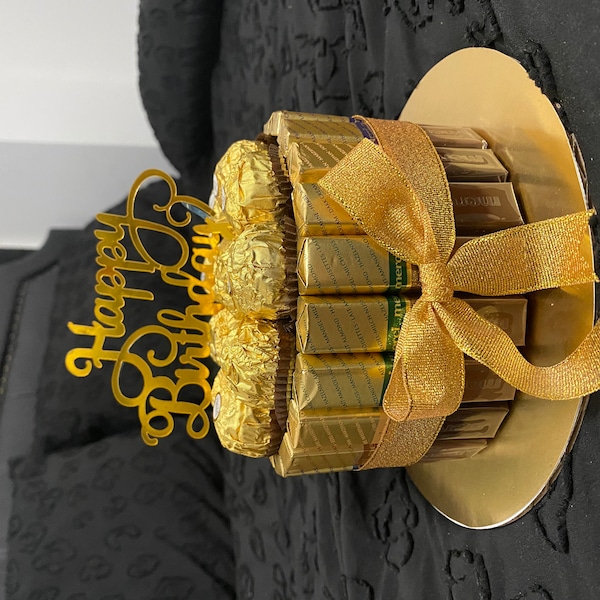 Luxury Ferrero Rocher Round Cake Giftbox. Gift for Birthday ...