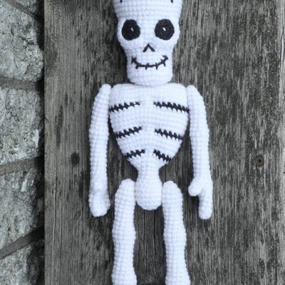 Halloween Crochet Pattern Skeleton, Amigurumi Skeleton Pattern ...