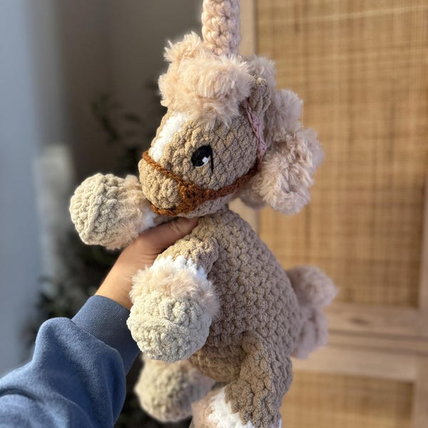 Paylin the Pony STUFFIE Crochet Pattern | No Sew Low Sew Crochet ...