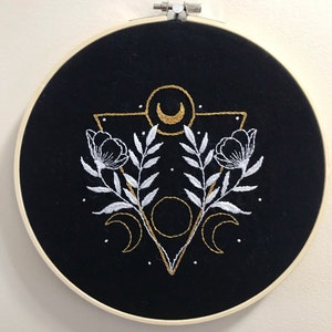 Pagan Art Hand Embroidery Pattern PDF With Laurels and Moon - Etsy