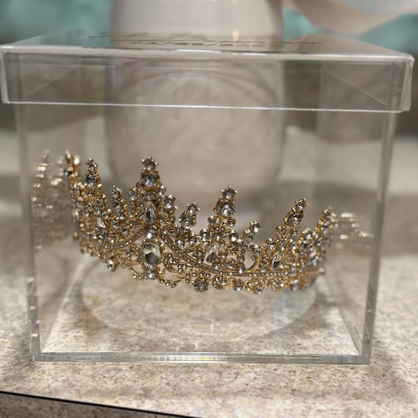 Quinceanera Crown or Tiara Display Box - Beautiful Sturdy Acrylic Box ...