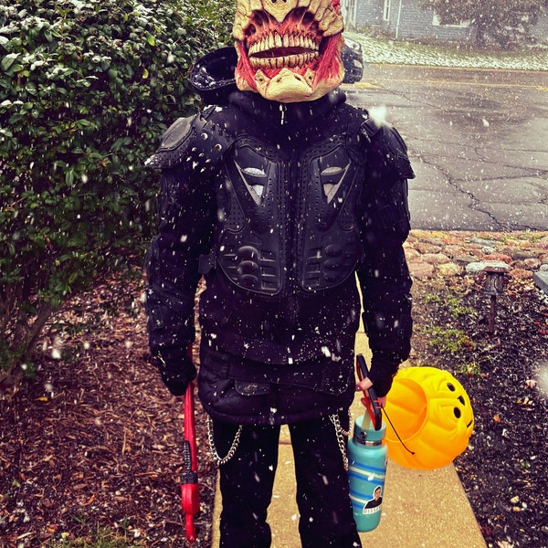 Faceless Horror Monster Mask, Small - Etsy