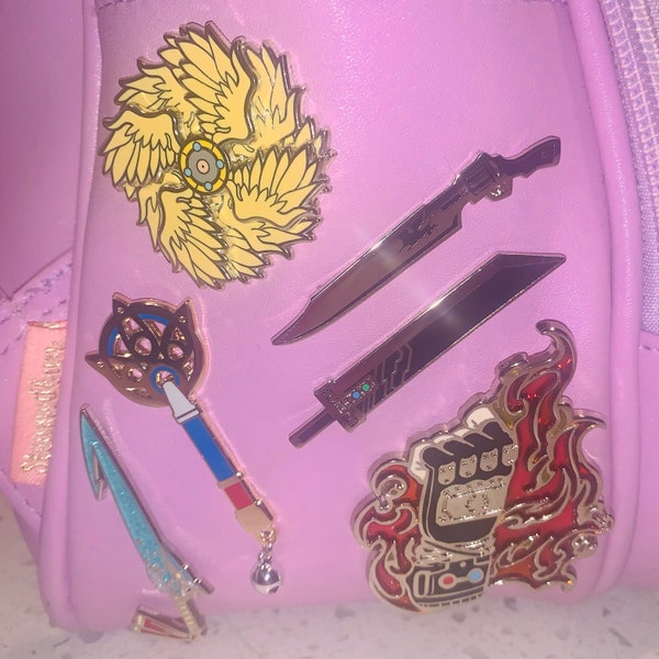 Final Fantasy Weapons Enamel Pins - FF7 Buster Sword - FF8 Gunblade ...
