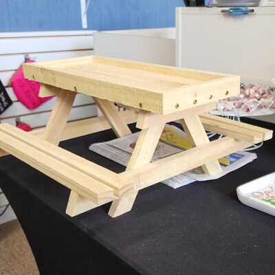 One Picket Chicnik Table Plans, Digital Plans, Chicken Table, Chicken ...