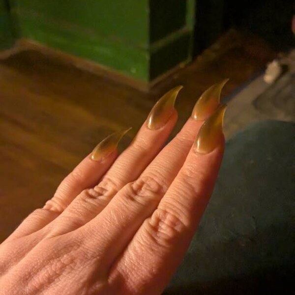 919 Nail Studio｜black and Silver Glitter Nails Claw Press on Nails ...