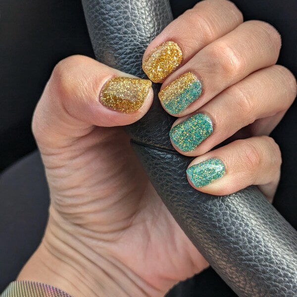 Basilisk- Dip Powder, Dip Powder for Nails, Acrylic, Iridescent, Green ...
