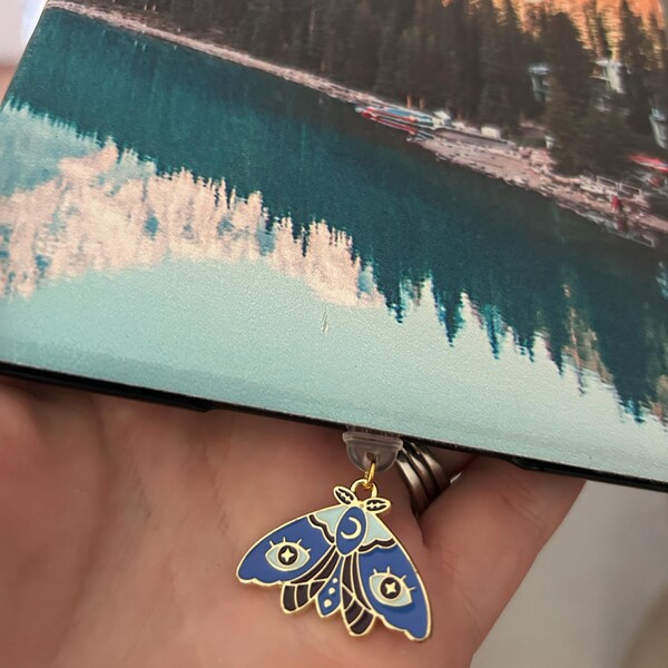 OFFICIALLY LICENSED Kate Stewart Ravenhood Trilogy - Flock - Exodus ...