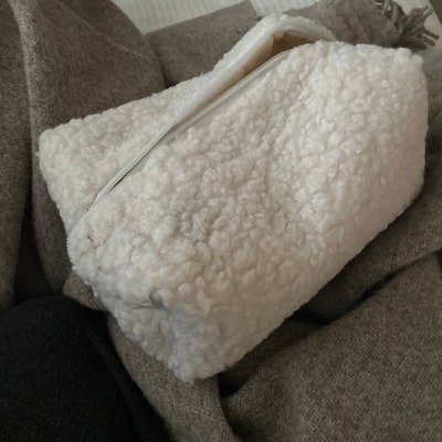 Sherpa Makeup Bag Sherpa Makeup Pouch Plush Makeup Bag Fuzzy Makeup Bag ...