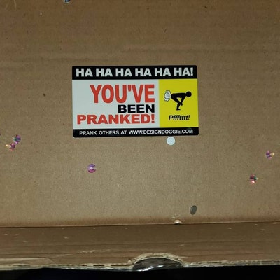 Prank Mail Glitter Pubes Prank Box Gag Gift Funny Prank Gets Sent to a ...