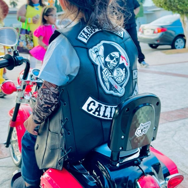 KIDS OF ANARCHY Leather Vest Includes Patch Set. Sons of Anarchy Fan ...