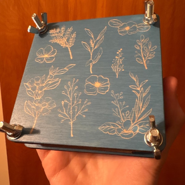 Flower Pocket Press With Floral Pattern Engraving, Birthday Gift, Mini ...