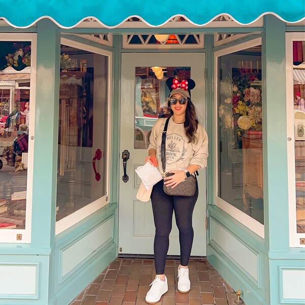 Belle's Book Shop Sweatshirt, Belle Princess Sweat, Beauty and the ...