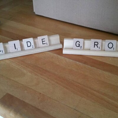 10 Personalised Wooden Scrabble Racks and Choice of Scrabble Letter ...