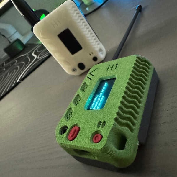 H1 - Complete Device With Upgraded Whip Antenna: Heltec V3 Running ...