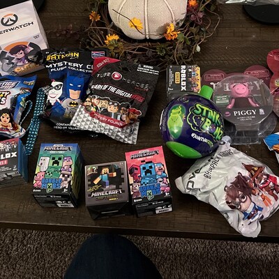 Party Favors Kids Birthday Gift Shopkins Random Mix of 20 Blind Bags ...