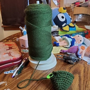 Wool Jeanie the Magnetic Yarn Ball Holder Which Feeds by Revolving the ...