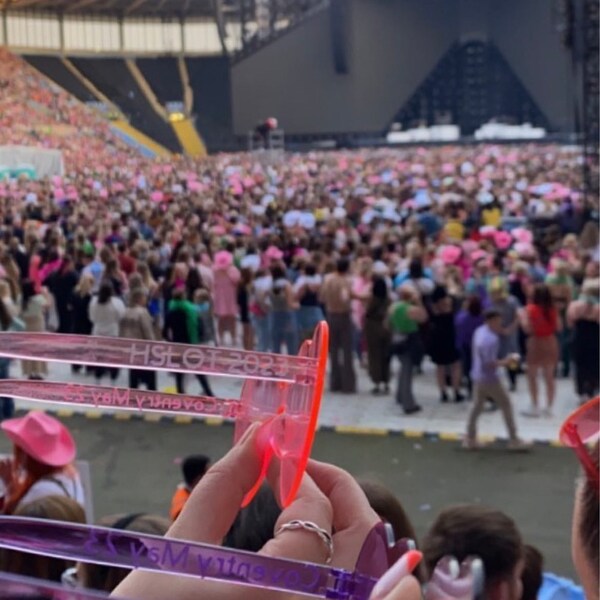 Olivia Rodrigo Guts World Tour Glasses Personalised Glasses Concert ...