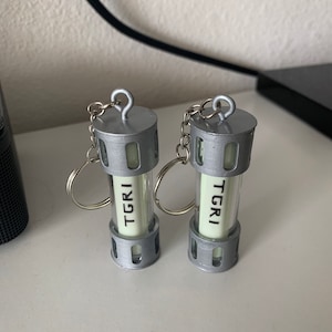 Resident Evil T-virus & G-virus Vials Keychains - Etsy