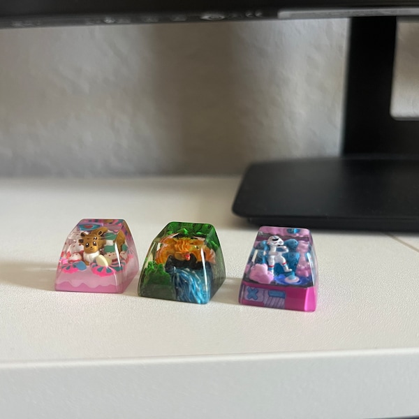 ASTRONAUT in Galaxy Space Artisan Keycap, Astronaut Custom Keycaps ...