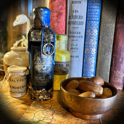 Venomous Calendula Potion. Potion Bottle. Poison Bottle. Victorian ...