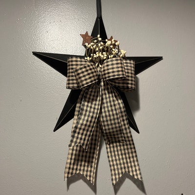 Buffalo Plaid 12 Black Star, White Pip Berries With Rusty Stars, Black ...