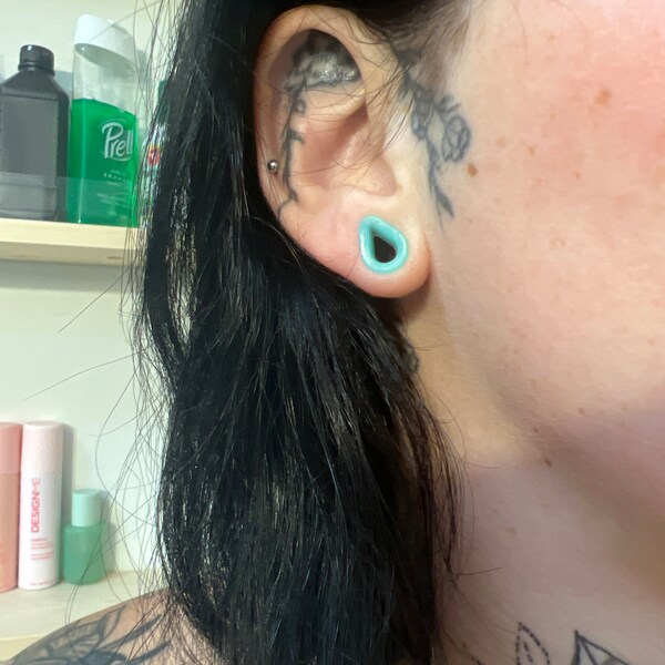 Turquoise Alien Dropz Teardrop Ear Plugs Gauges Tunnels Soft Silicone ...