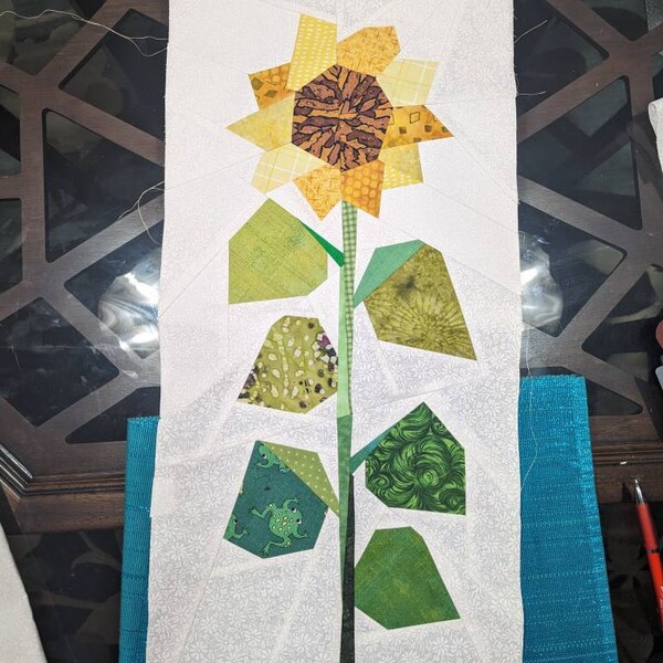 Sunflower Paper Pieced Quilt Block Pattern - 2 Sizes! - Etsy