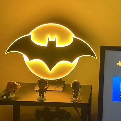 The FLASH DC Comics Thunderbolt LED Halo Light regular With Pedestal ...