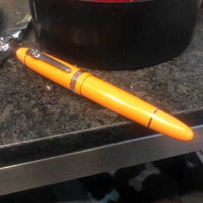 Classic Heavy Orange Fountain Pen, Medium Nib Silver Trim Fountain Pen ...