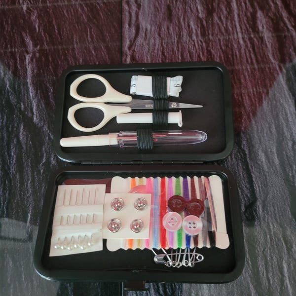 DMC Storage Box for Floss/embroidery Thread Bobbins 50 Free Bobbins ...