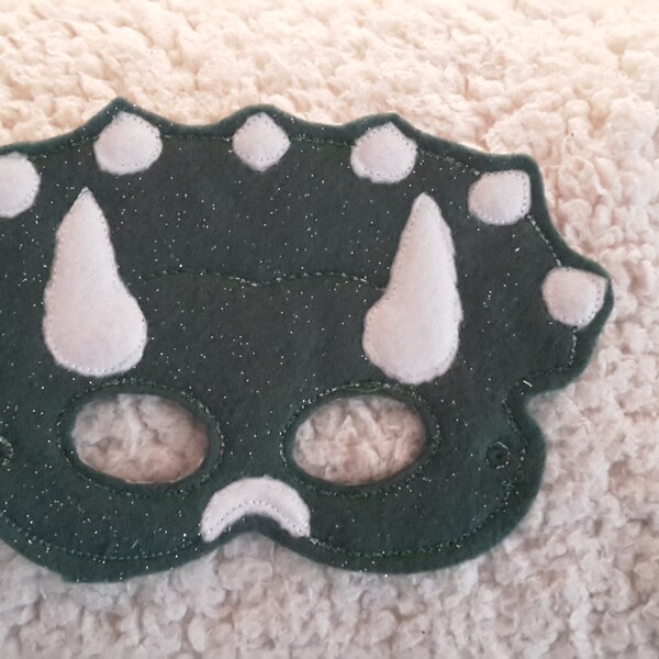 Triceratops Dinosaur Mask Embroidery Design, Dinosaur Mask, Machine ...