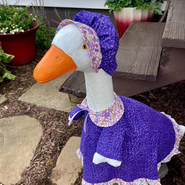 Goose Outfit - Busy the Bumble Bee - Fits 23 to 25 Inch Plastic and ...