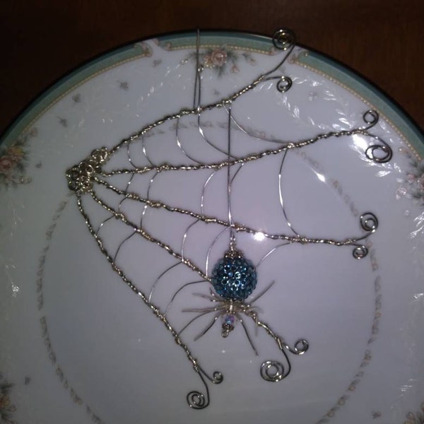 Bead People Art Ornament Heart Wire Art Wire Folk Art Collectible ...