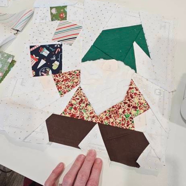 GNOME WITH GIFTS Paper Pieced Block Pattern in Pdf - Etsy